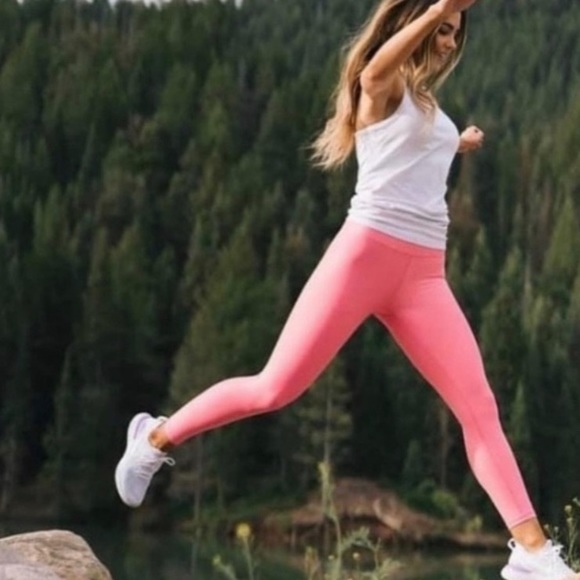 ZYIA | Pants & Jumpsuits | Zyia Active Bubble Pink Leggings Size 4 ...